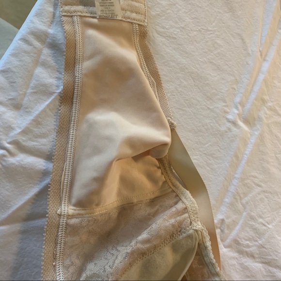 Norvell | Intimates & Sleepwear | New Vintage Norvell Bra 874 Beige W ...
